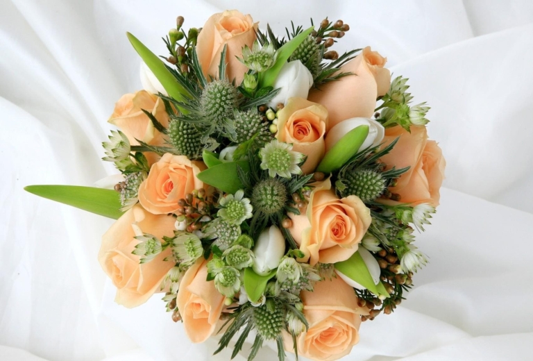 Pictures of Beautiful Bouquets of Flowers. 80 Pieces of Stunning Photos